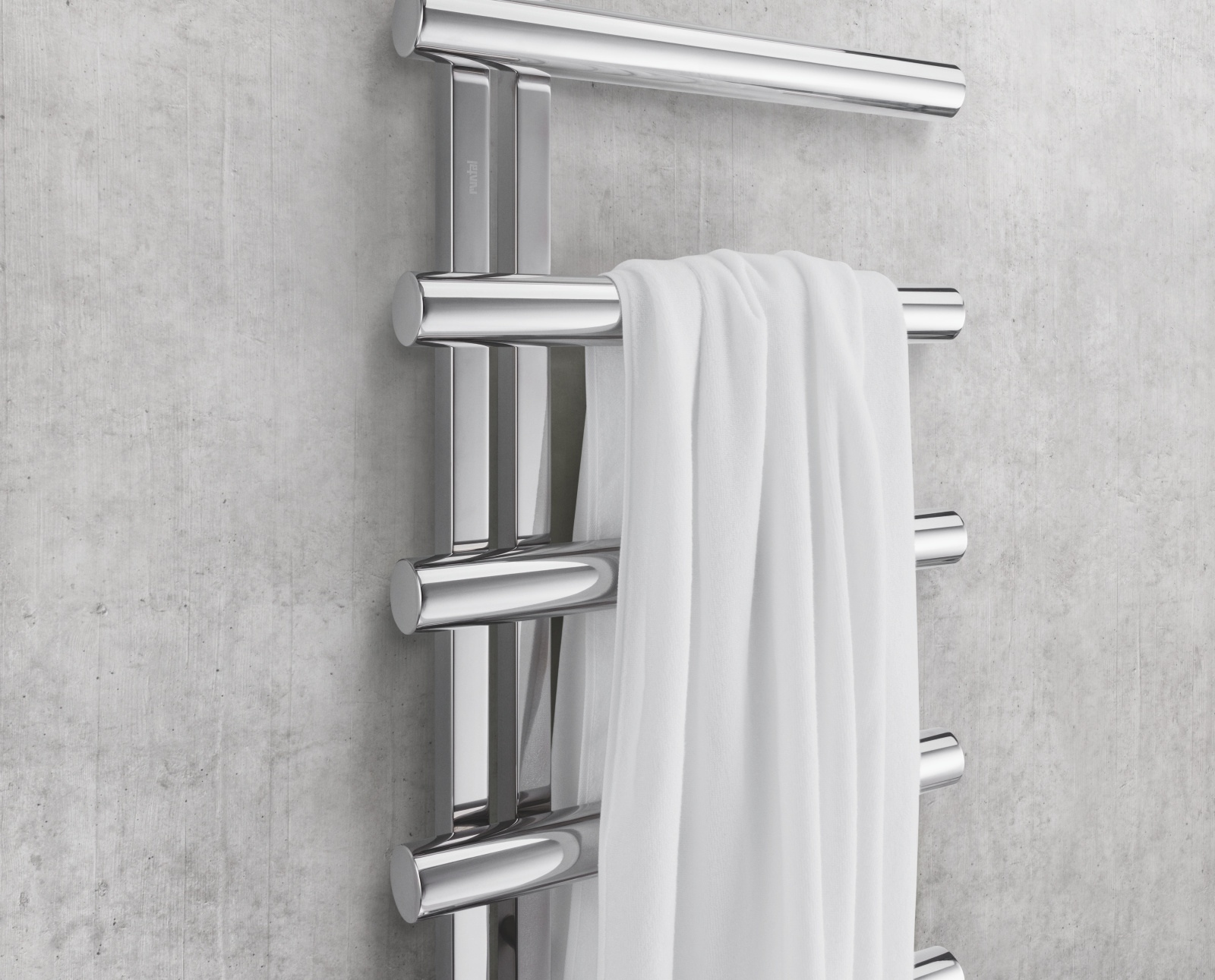 Zehnder Chime towel radiator. 1380mm x 500mm. Stainless Steel Mirror ...